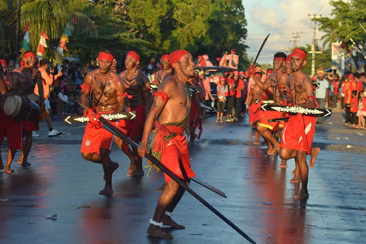 Tradisi Cakalele Pulau Haruku | Spektakel